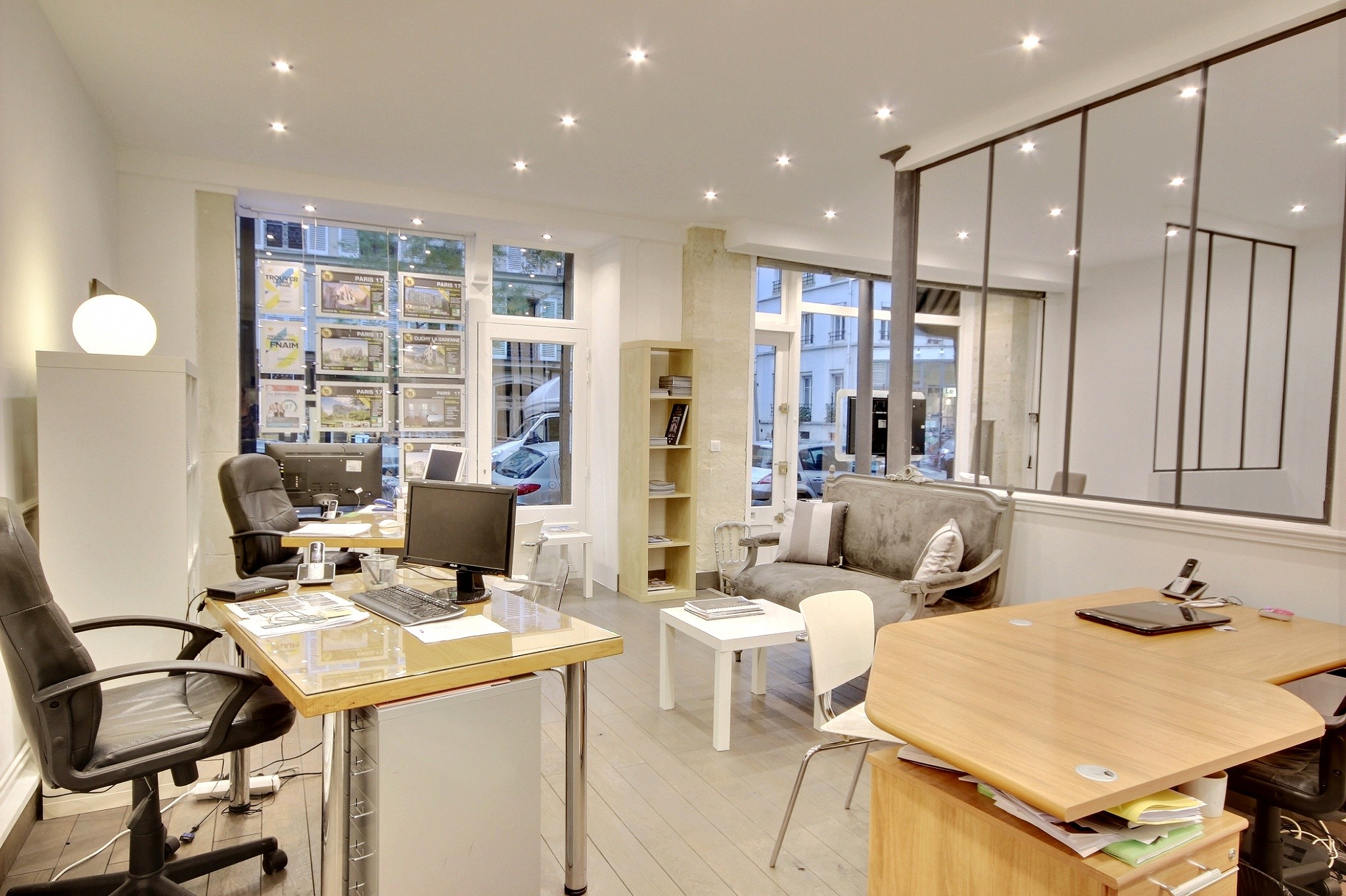 Relooking et agrandissement d’une agence immobilière « slbconception